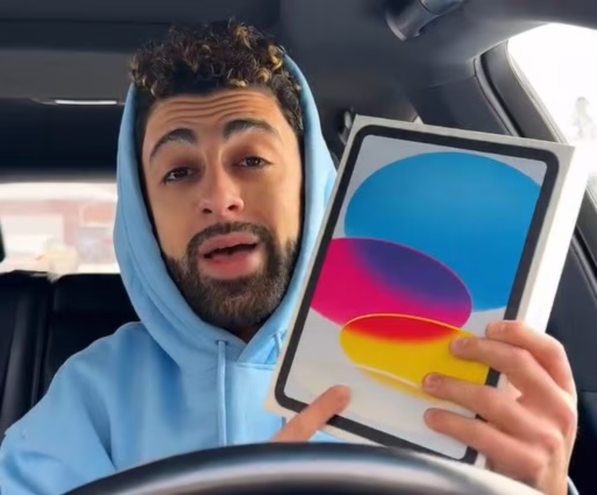 Lexnour Apple iPad Giveaway